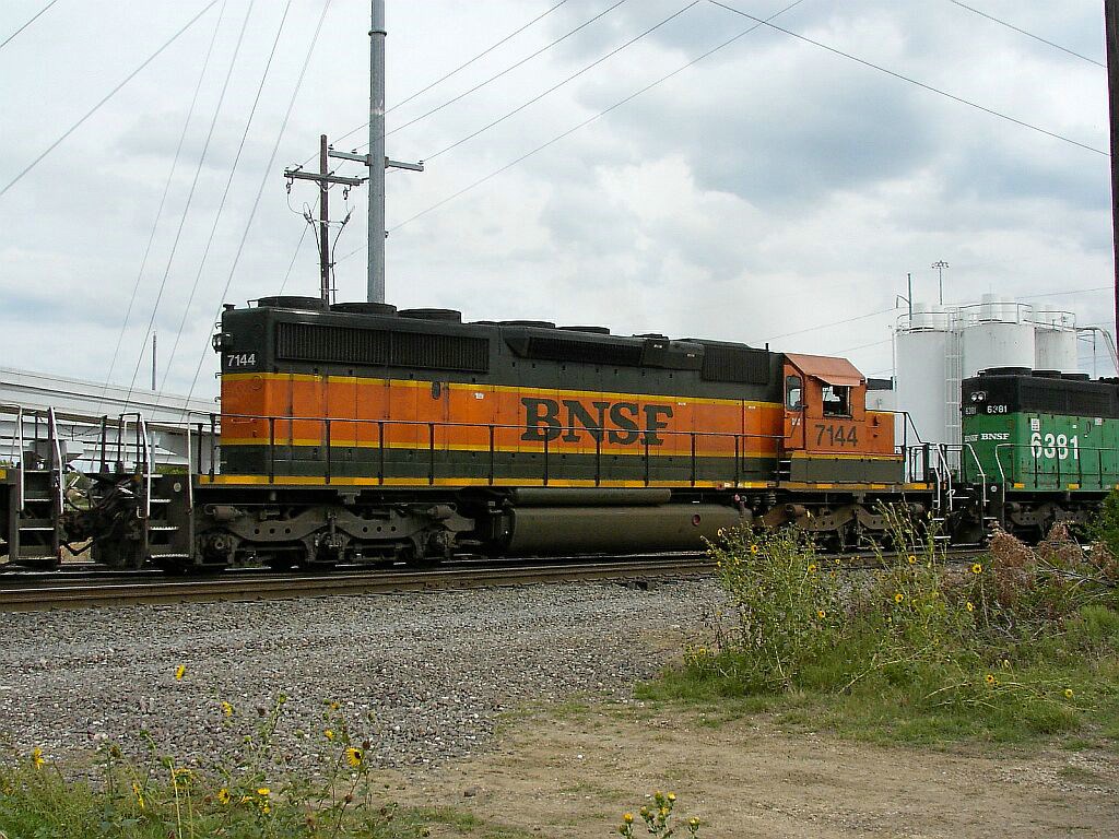 BNSF 7144